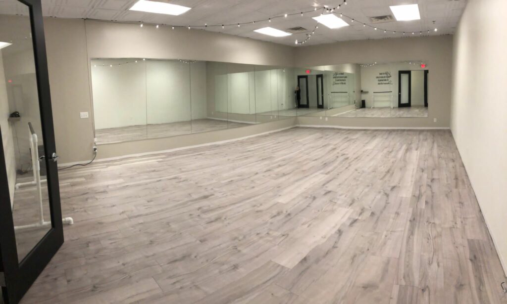 - Brand new modern Dance Studio with 2 Rooms in San Antonio - Dancerents