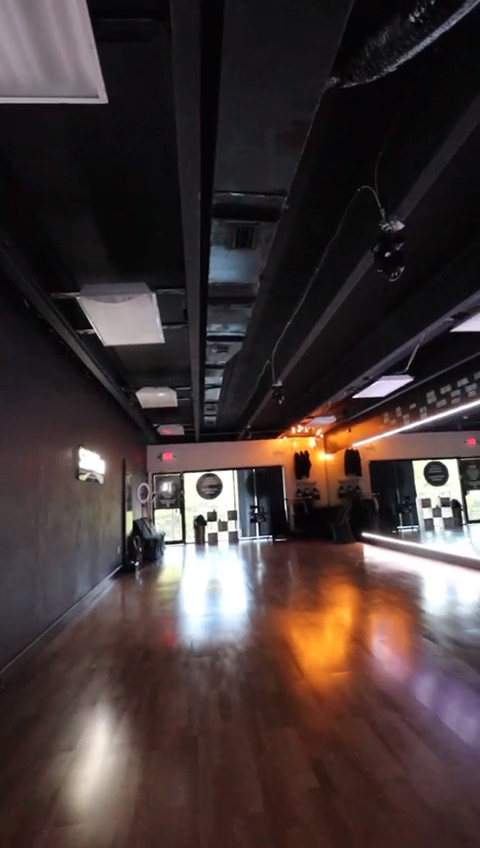 Bright and Spacious Dance Studio for Hourly Rent - Dancerents